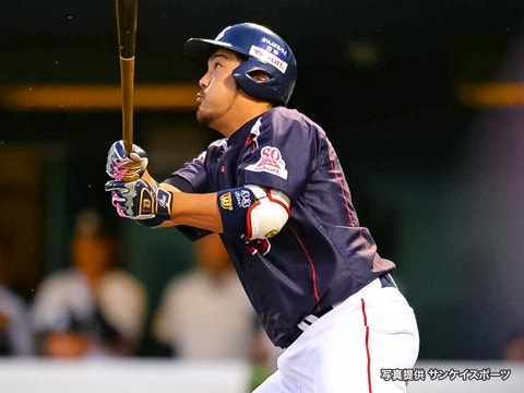 タイムリー二塁打含むマルチ安打 | フォトギャラリー | 東京ヤクルトスワローズ